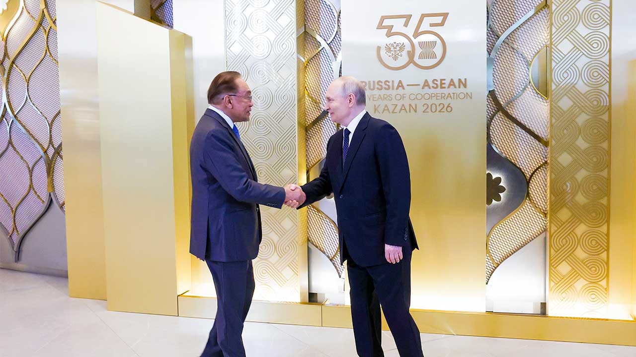 Anwar, Putin bincang keterjaminan bekalan tenaga, perdagangan dalam ...
